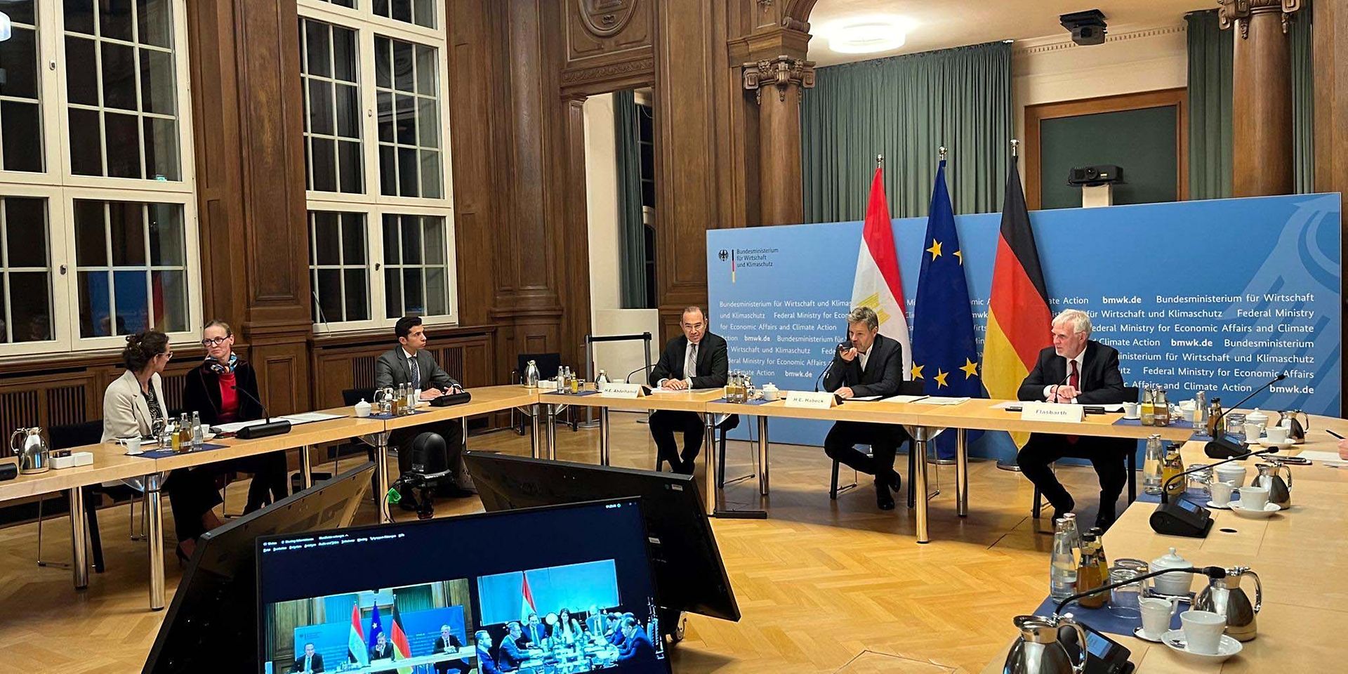 Germany and Egypt strengthen partnership on green hydrogen and LNG | BMZ
