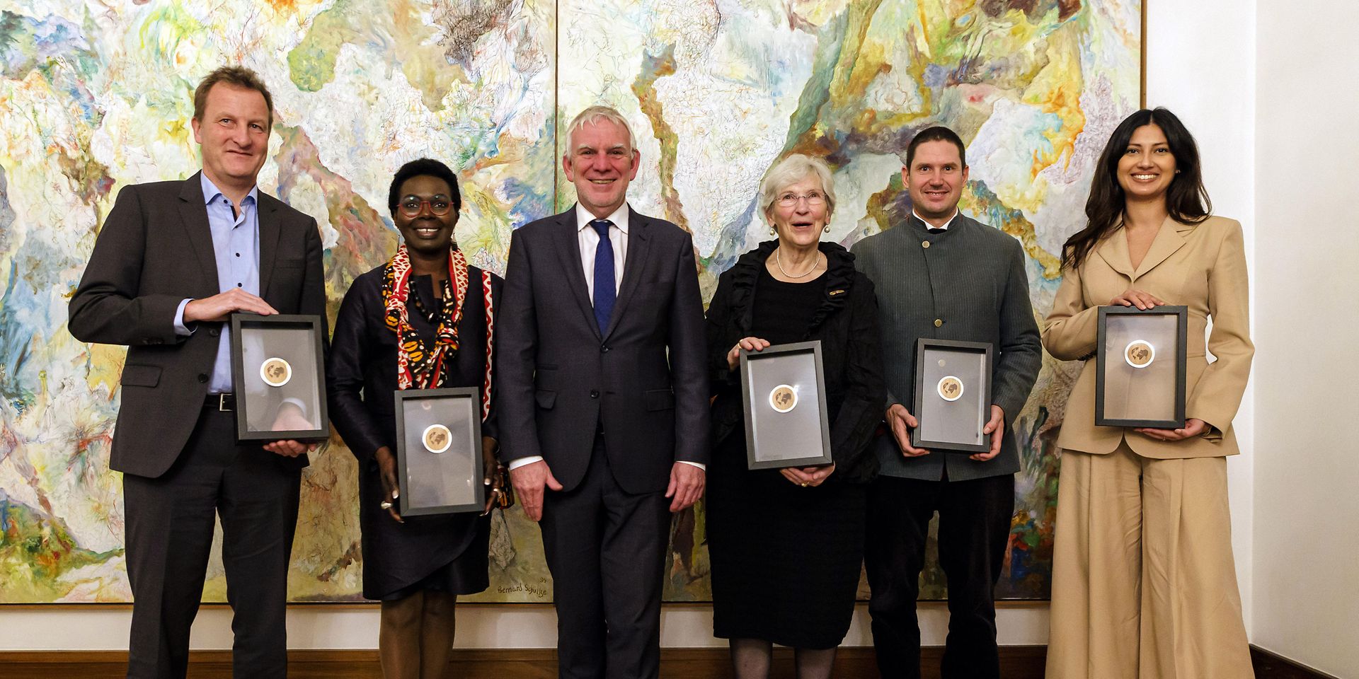 BMZ zeichnet persönliches Engagement in der Entwicklungszusammenarbeit ...
