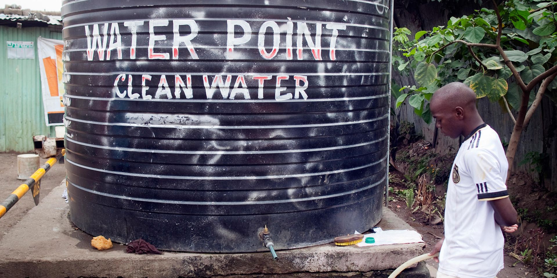Universal access to safe drinking water – a human right | BMZ